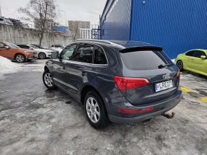 Grey Audi Q5 2010 in Vilnius, with an engine capacity of 1.97 L and mileage of 307 thousand km for 7300 €, photo 4 on AUTOMOTO.COM.LV