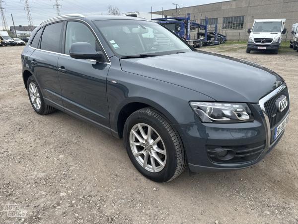 Grey Audi Q5 2010 in Kaunas, with an engine capacity of 2.00 L and mileage of 297 thousand km for 9950 €, photo 2 on AUTOMOTO.COM.LV