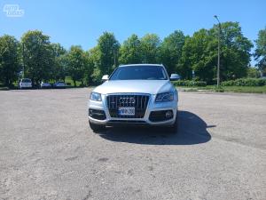 Grey Audi Q5 2010 in Kaunas, with an engine capacity of 3.20 L and mileage of 221 thousand km for 7700 €, photo 4 on AUTOMOTO.COM.LV