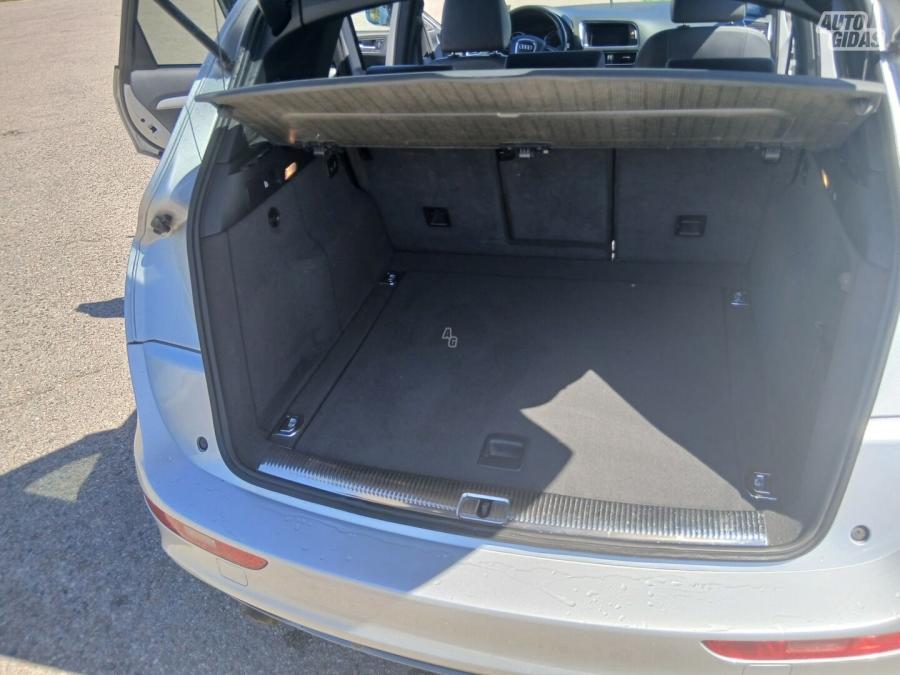 Grey Audi Q5 2010 in Kaunas, with an engine capacity of 3.20 L and mileage of 221 thousand km for 7700 €, photo 14 on AUTOMOTO.COM.LV