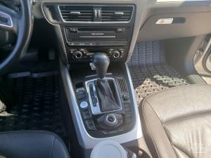 Grey Audi Q5 2010 in Kaunas, with an engine capacity of 3.20 L and mileage of 221 thousand km for 7700 €, photo 24 on AUTOMOTO.COM.LV