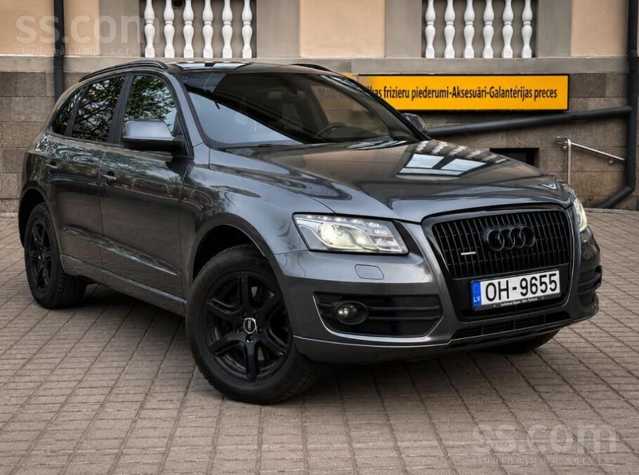 Grey Audi Q5 2010 in Jelgava, with an engine capacity of 3.00 L and mileage of 303 thousand km for 9599 €, photo 3 on AUTOMOTO.COM.LV