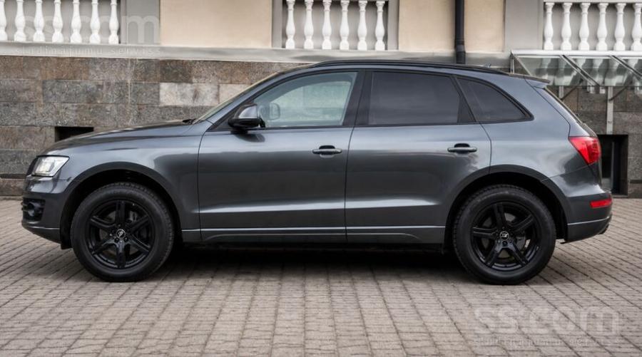 Grey Audi Q5 2010 in Jelgava, with an engine capacity of 3.00 L and mileage of 303 thousand km for 9599 €, photo 7 on AUTOMOTO.COM.LV
