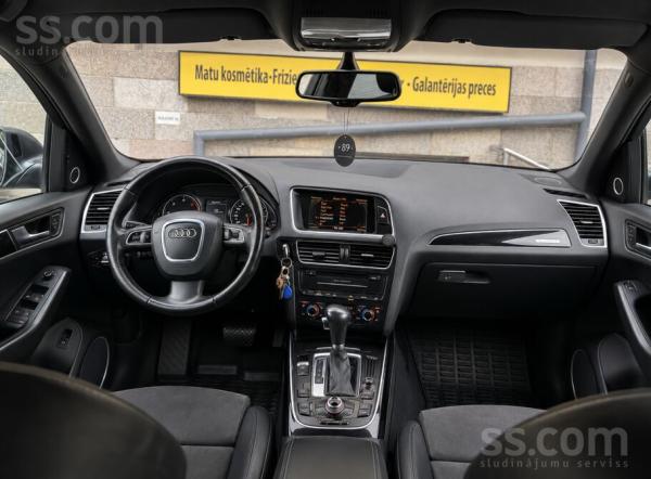Grey Audi Q5 2010 in Jelgava, with an engine capacity of 3.00 L and mileage of 303 thousand km for 8500 €, photo 7 on AUTOMOTO.COM.LV
