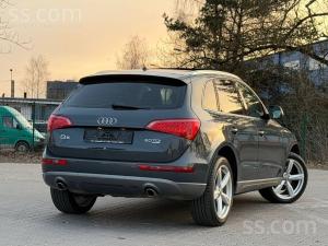 Pelēks Audi Q5 2010 Rīga, ar dzinēja tilpumu 3.00 L un nobraukumu 0 tūkst. km par 8550 €, foto 3 vietnē AUTOMOTO.COM.LV