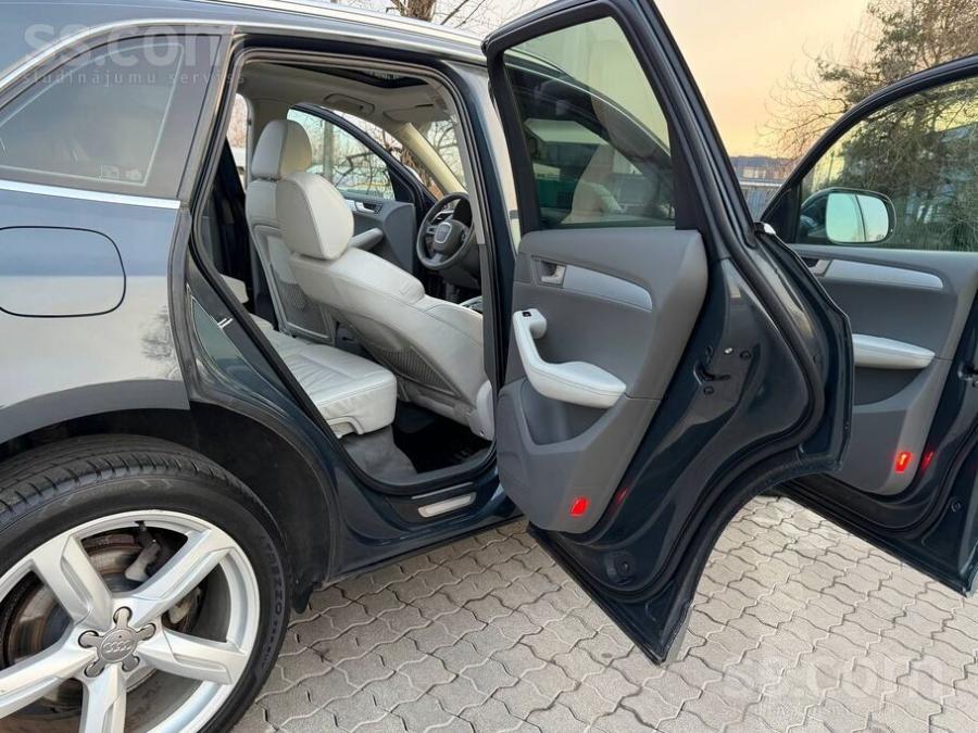 Pelēks Audi Q5 2010 Rīga, ar dzinēja tilpumu 3.00 L un nobraukumu 0 tūkst. km par 8550 €, foto 25 vietnē AUTOMOTO.COM.LV