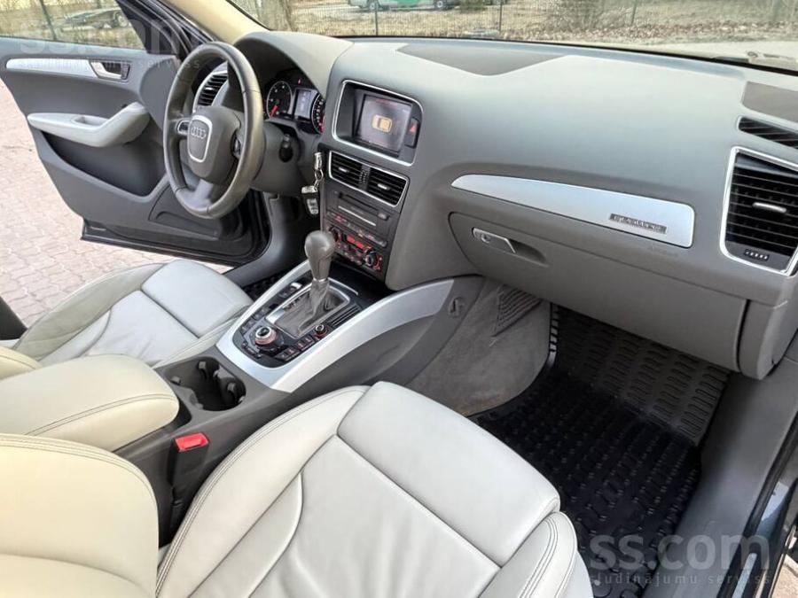 Pelēks Audi Q5 2010 Rīga, ar dzinēja tilpumu 3.00 L un nobraukumu 0 tūkst. km par 8550 €, foto 28 vietnē AUTOMOTO.COM.LV