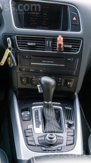 Grey Audi Q5 2010 in Riga, with an engine capacity of 3.00 L and mileage of 370 thousand km for 7590 €, photo 13 on AUTOMOTO.COM.LV