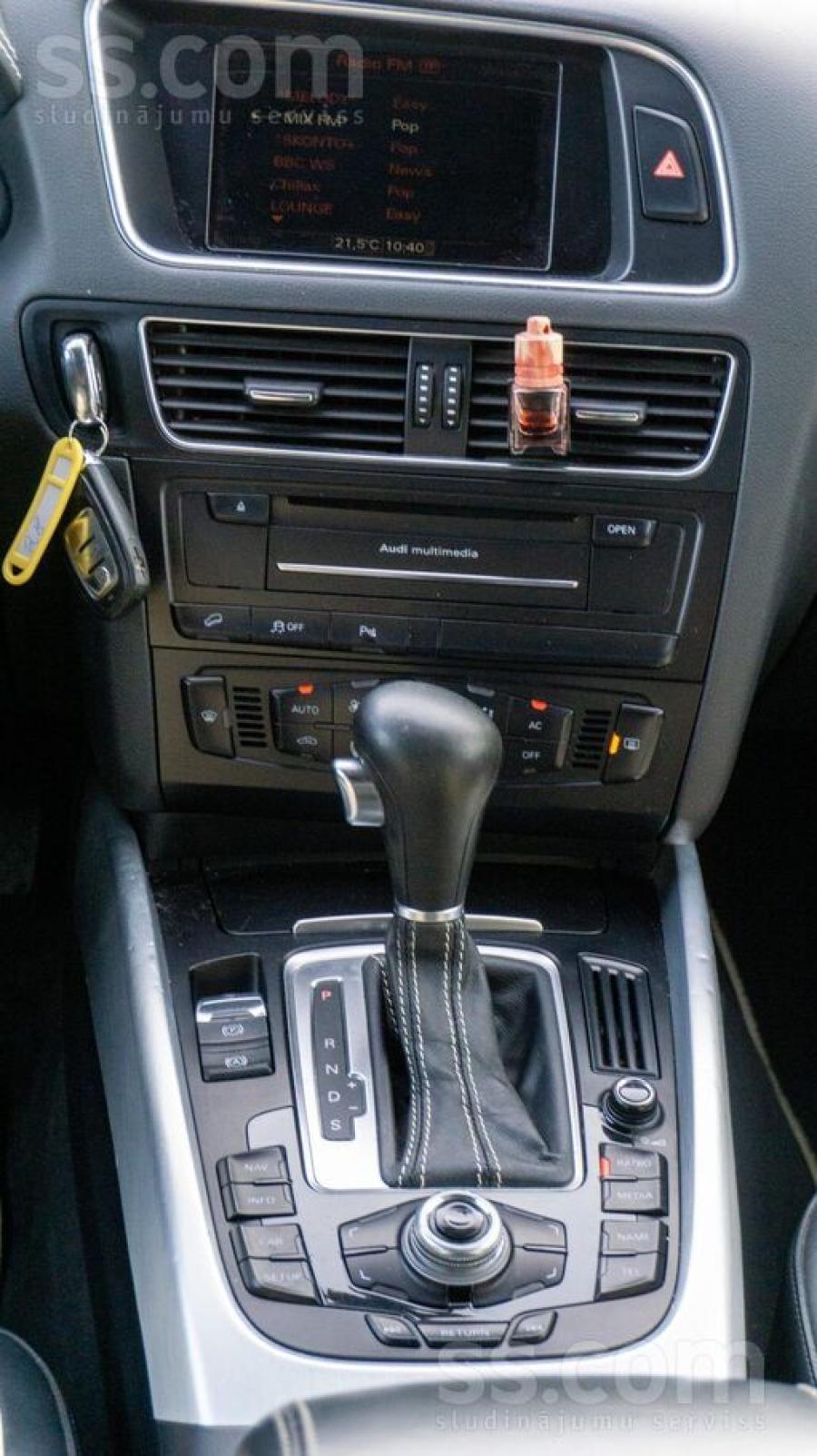Grey Audi Q5 2010 in Riga, with an engine capacity of 3.00 L and mileage of 370 thousand km for 7590 €, photo 13 on AUTOMOTO.COM.LV