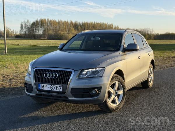 Pelēks Audi Q5 2010 Aizkraukle, ar dzinēja tilpumu 2.00 L un nobraukumu 300 tūkst. km par 9600 €, foto 1 vietnē AUTOMOTO.COM.LV