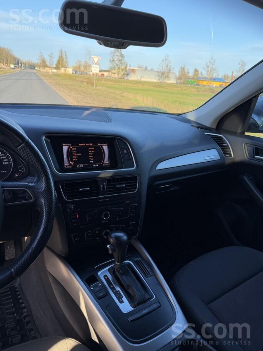 Pelēks Audi Q5 2010 Aizkraukle, ar dzinēja tilpumu 2.00 L un nobraukumu 300 tūkst. km par 9600 €, foto 6 vietnē AUTOMOTO.COM.LV