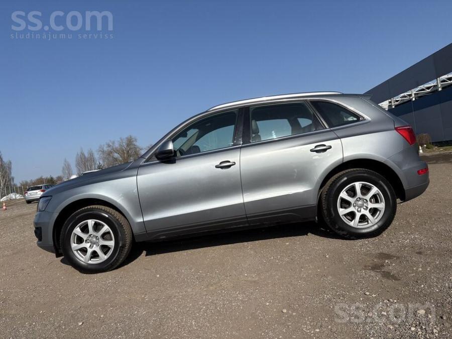 Pelēks Audi Q5 2010 Daugavpils, ar dzinēja tilpumu 2.00 L un nobraukumu 227 tūkst. km par 9250 €, foto 3 vietnē AUTOMOTO.COM.LV