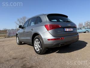Pelēks Audi Q5 2010 Daugavpils, ar dzinēja tilpumu 2.00 L un nobraukumu 227 tūkst. km par 9250 €, foto 4 vietnē AUTOMOTO.COM.LV