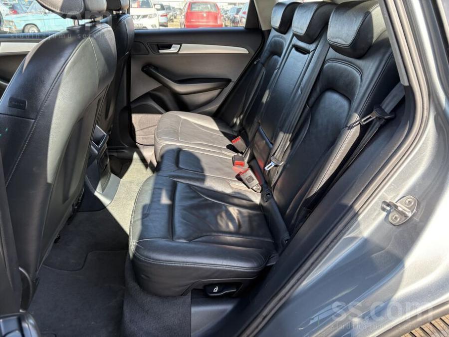 Pelēks Audi Q5 2010 Daugavpils, ar dzinēja tilpumu 2.00 L un nobraukumu 227 tūkst. km par 9250 €, foto 20 vietnē AUTOMOTO.COM.LV