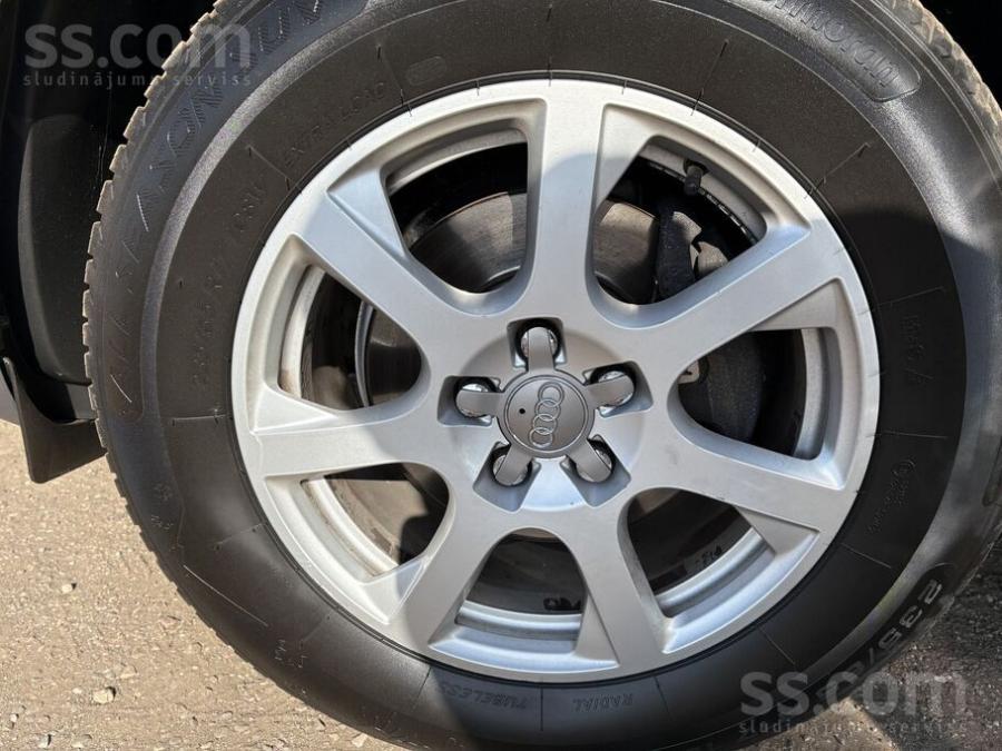 Pelēks Audi Q5 2010 Daugavpils, ar dzinēja tilpumu 2.00 L un nobraukumu 227 tūkst. km par 9250 €, foto 27 vietnē AUTOMOTO.COM.LV