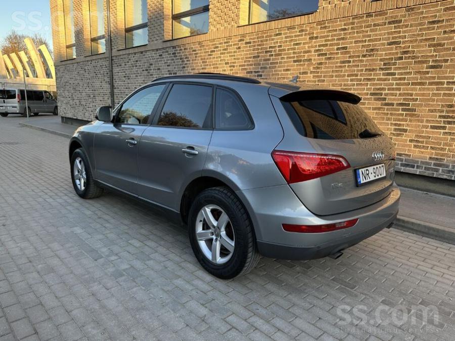 Pelēks Audi Q5 2010 Tukums, ar dzinēja tilpumu 2.00 L un nobraukumu 185 tūkst. km par 7990 €, foto 6 vietnē AUTOMOTO.COM.LV