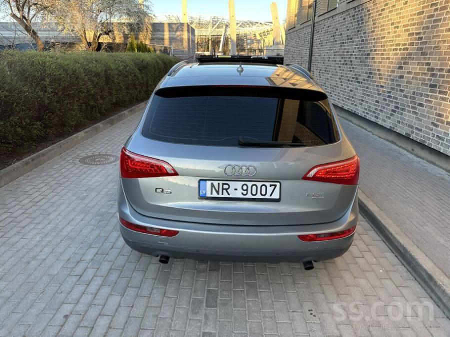 Pelēks Audi Q5 2010 Tukums, ar dzinēja tilpumu 2.00 L un nobraukumu 185 tūkst. km par 7990 €, foto 8 vietnē AUTOMOTO.COM.LV