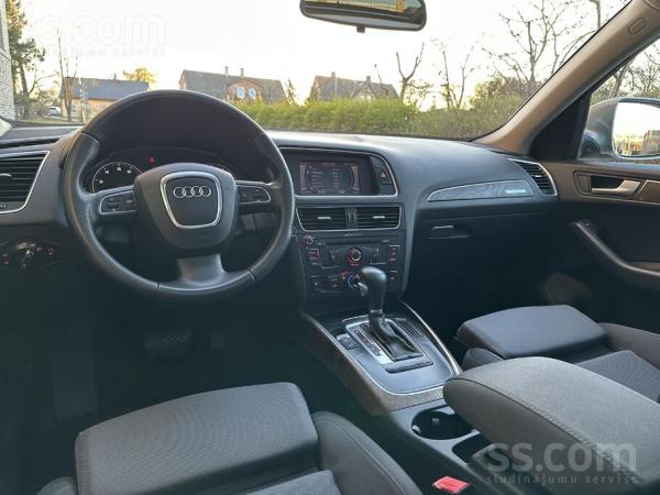 Grey Audi Q5 2010 in Tukums, with an engine capacity of 2.00 L and mileage of 185 thousand km for 7990 €, photo 9 on AUTOMOTO.COM.LV