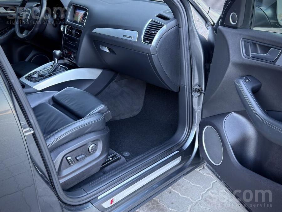 Pelēks Audi Q5 2010 Rīga, ar dzinēja tilpumu 3.00 L un nobraukumu 236 tūkst. km par 12750 €, foto 12 vietnē AUTOMOTO.COM.LV