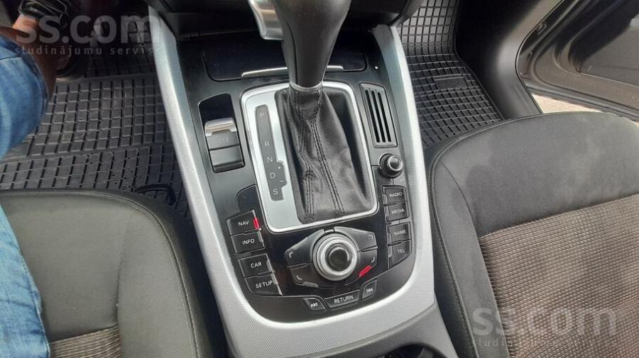 Grey Audi Q5 2010 in Riga, with an engine capacity of 2.00 L and mileage of 307 thousand km for 6200 €, photo 22 on AUTOMOTO.COM.LV