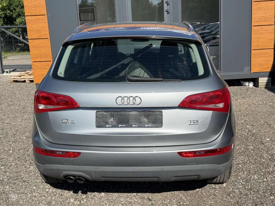 Pelēks Audi Q5 2010 Kauņa, ar dzinēja tilpumu 2.00 L un nobraukumu 276 tūkst. km par 8950 €, foto 5 vietnē AUTOMOTO.COM.LV