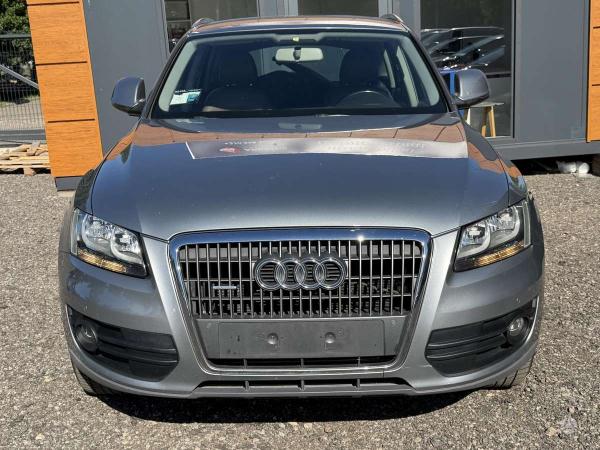 Grey Audi Q5 2010 in Kaunas, with an engine capacity of 2.00 L and mileage of 276 thousand km for 8950 €, photo 8 on AUTOMOTO.COM.LV