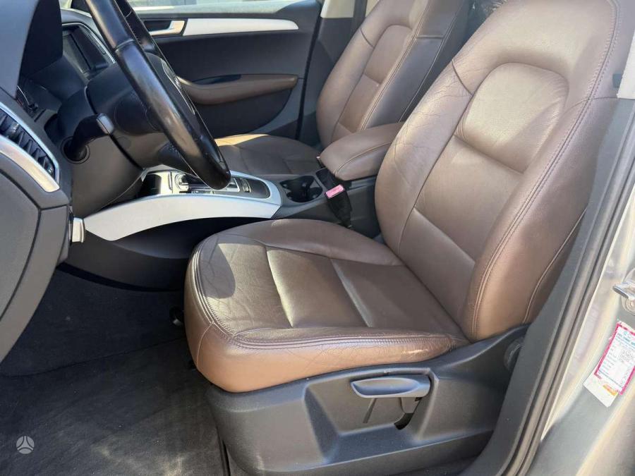 Pelēks Audi Q5 2010 Kauņa, ar dzinēja tilpumu 2.00 L un nobraukumu 276 tūkst. km par 8950 €, foto 13 vietnē AUTOMOTO.COM.LV