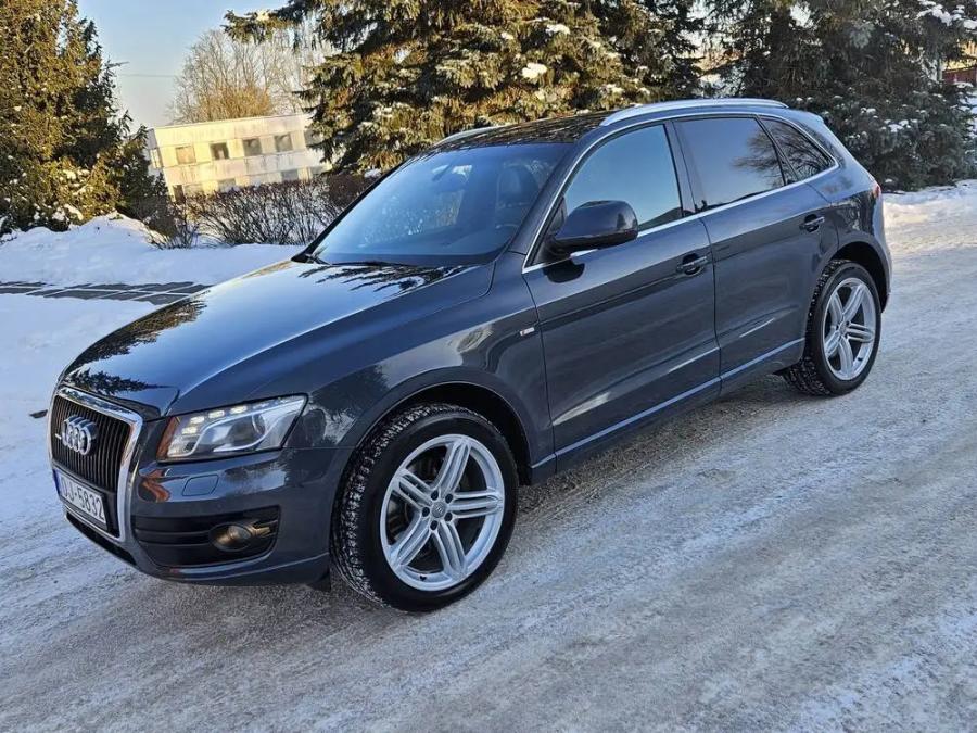 Pelēks Audi Q5 2010 Jēkabpils, ar dzinēja tilpumu 3.00 L un nobraukumu 302 tūkst. km par 10290 €, foto 1 vietnē AUTOMOTO.COM.LV