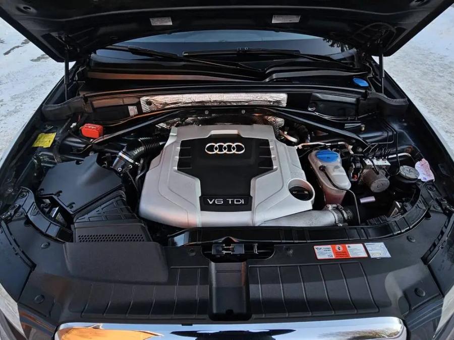 Pelēks Audi Q5 2010 Jēkabpils, ar dzinēja tilpumu 3.00 L un nobraukumu 302 tūkst. km par 10290 €, foto 24 vietnē AUTOMOTO.COM.LV