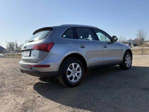 Grey Audi Q5 2010 in Daugavpils, with an engine capacity of 2.00 L and mileage of 227 thousand km for 9250 €, photo 6 on AUTOMOTO.COM.LV