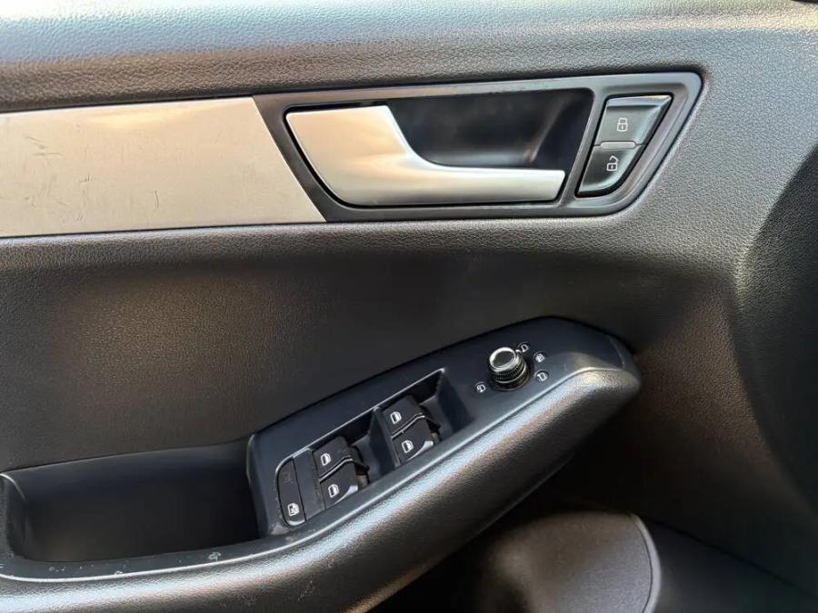 Grey Audi Q5 2010 in Daugavpils, with an engine capacity of 2.00 L and mileage of 227 thousand km for 9250 €, photo 18 on AUTOMOTO.COM.LV