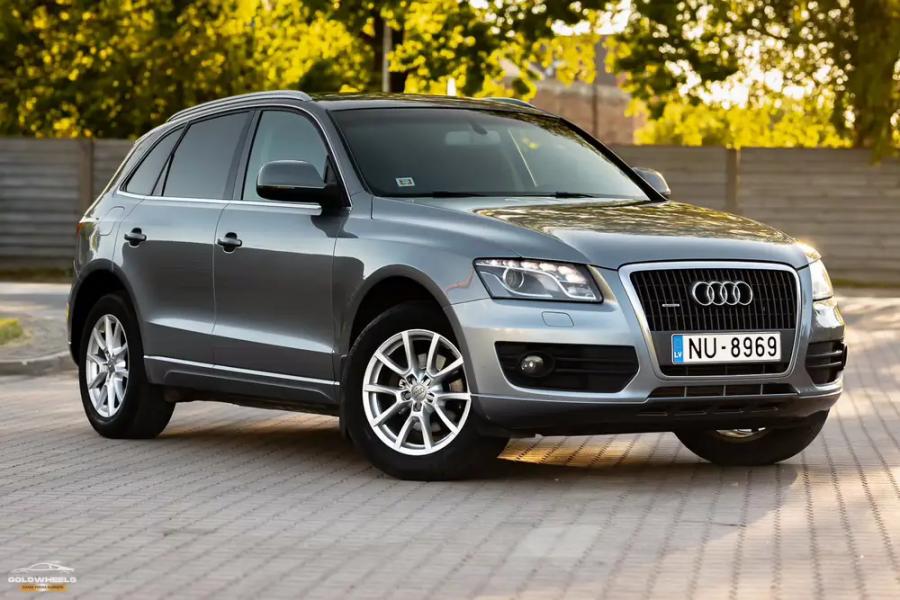 Grey Audi Q5 2010 in Jelgava, with an engine capacity of 2.00 L and mileage of 240 thousand km for 7200 €, photo 3 on AUTOMOTO.COM.LV