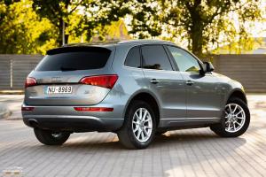 Grey Audi Q5 2010 in Jelgava, with an engine capacity of 2.00 L and mileage of 240 thousand km for 7200 €, photo 6 on AUTOMOTO.COM.LV