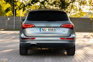 Grey Audi Q5 2010 in Jelgava, with an engine capacity of 2.00 L and mileage of 240 thousand km for 7200 €, photo 7 on AUTOMOTO.COM.LV