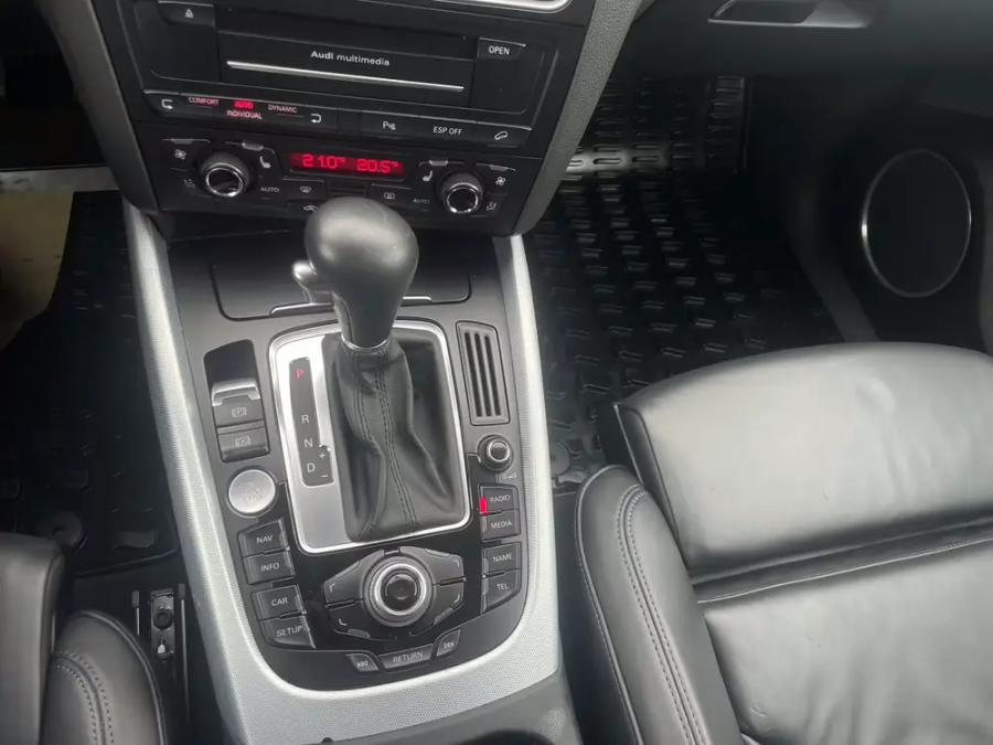 Grey Audi Q5 2010 in Riga, with an engine capacity of 2.00 L and mileage of 239 thousand km for 6500 €, photo 19 on AUTOMOTO.COM.LV