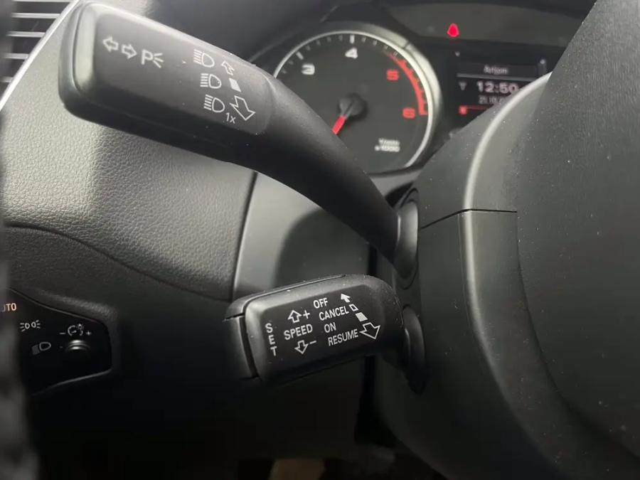 Grey Audi Q5 2010 in Riga, with an engine capacity of 2.00 L and mileage of 239 thousand km for 6500 €, photo 20 on AUTOMOTO.COM.LV