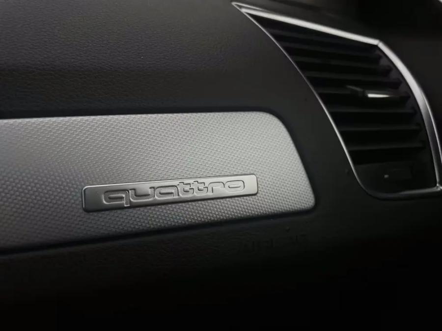 Grey Audi Q5 2010 in Riga, with an engine capacity of 2.00 L and mileage of 239 thousand km for 6500 €, photo 24 on AUTOMOTO.COM.LV