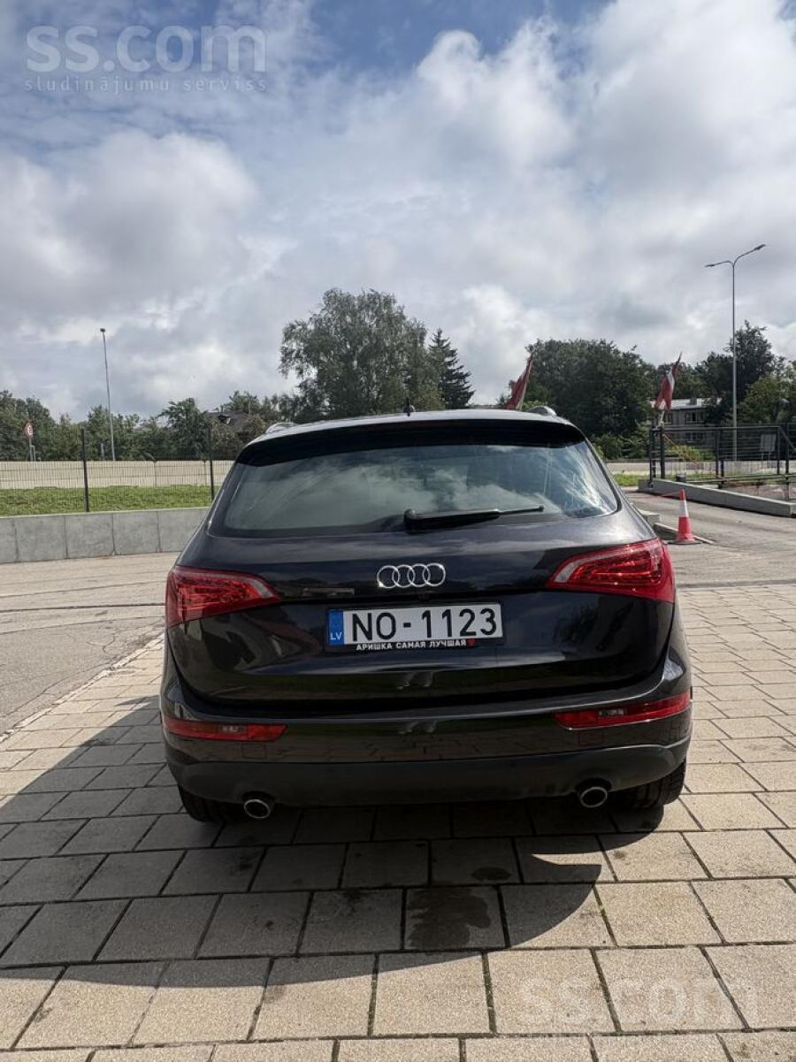 Pelēks Audi Q5 2010 Rīga, ar dzinēja tilpumu 3.00 L un nobraukumu 250 tūkst. km par 9400 €, foto 5 vietnē AUTOMOTO.COM.LV