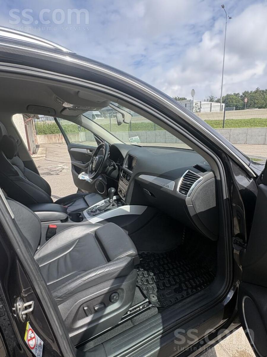 Pelēks Audi Q5 2010 Rīga, ar dzinēja tilpumu 3.00 L un nobraukumu 250 tūkst. km par 9400 €, foto 7 vietnē AUTOMOTO.COM.LV