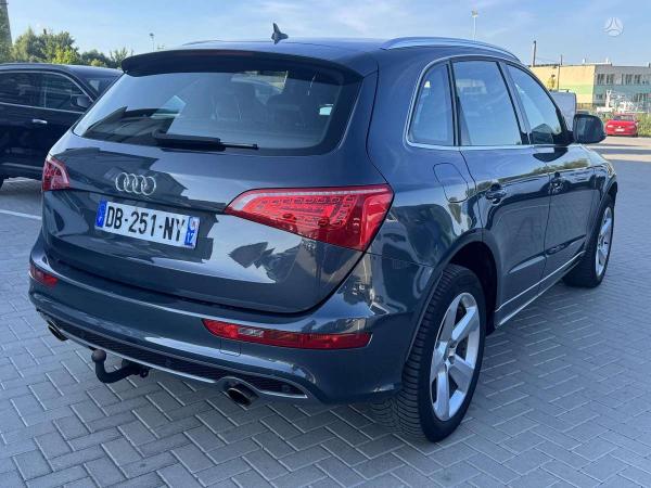 Grey Audi Q5 2010 in Taurage, with an engine capacity of 3.20 L and mileage of 249 thousand km for 7350 €, photo 3 on AUTOMOTO.COM.LV