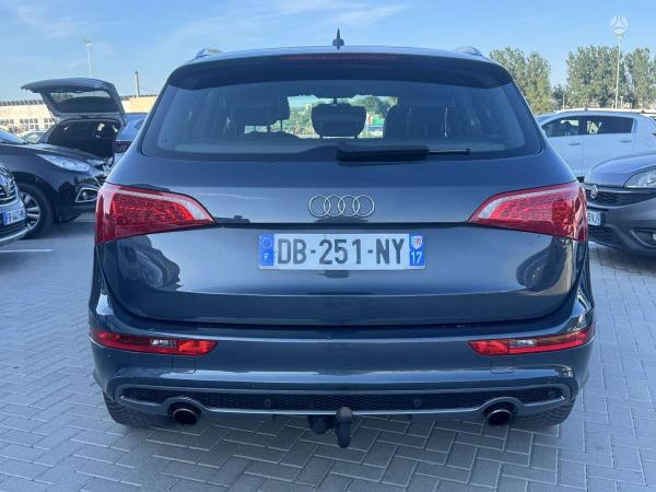 Grey Audi Q5 2010 in Taurage, with an engine capacity of 3.20 L and mileage of 249 thousand km for 7350 €, photo 4 on AUTOMOTO.COM.LV