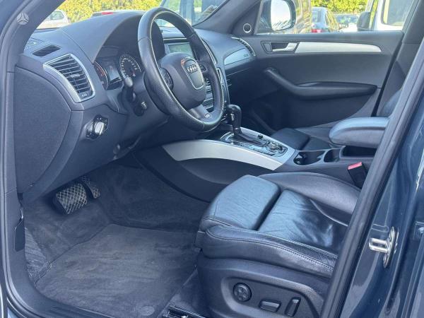 Grey Audi Q5 2010 in Taurage, with an engine capacity of 3.20 L and mileage of 249 thousand km for 7350 €, photo 6 on AUTOMOTO.COM.LV