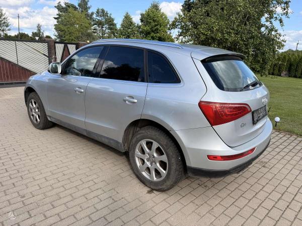 Grey Audi Q5 2010 in Trakai, with an engine capacity of 1.97 L and mileage of 236 thousand km for 4299 €, photo 7 on AUTOMOTO.COM.LV