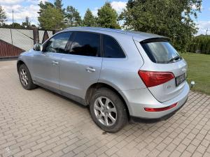 Grey Audi Q5 2010 in Trakai, with an engine capacity of 1.97 L and mileage of 236 thousand km for 4299 €, photo 8 on AUTOMOTO.COM.LV