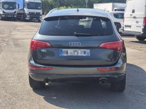 Grey Audi Q5 2010 in Taurage, with an engine capacity of 2.97 L and mileage of 327 thousand km for 7200 €, photo 8 on AUTOMOTO.COM.LV