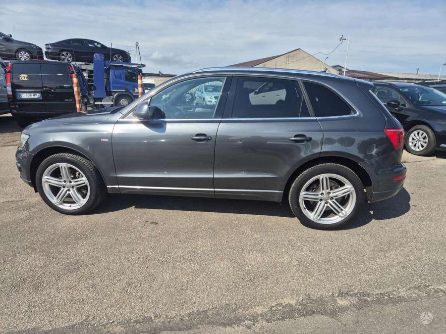 Grey Audi Q5 2010 in Taurage, with an engine capacity of 2.97 L and mileage of 327 thousand km for 7200 €, photo 9 on AUTOMOTO.COM.LV