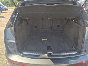 Grey Audi Q5 2010 in Taurage, with an engine capacity of 2.97 L and mileage of 327 thousand km for 7200 €, photo 10 on AUTOMOTO.COM.LV