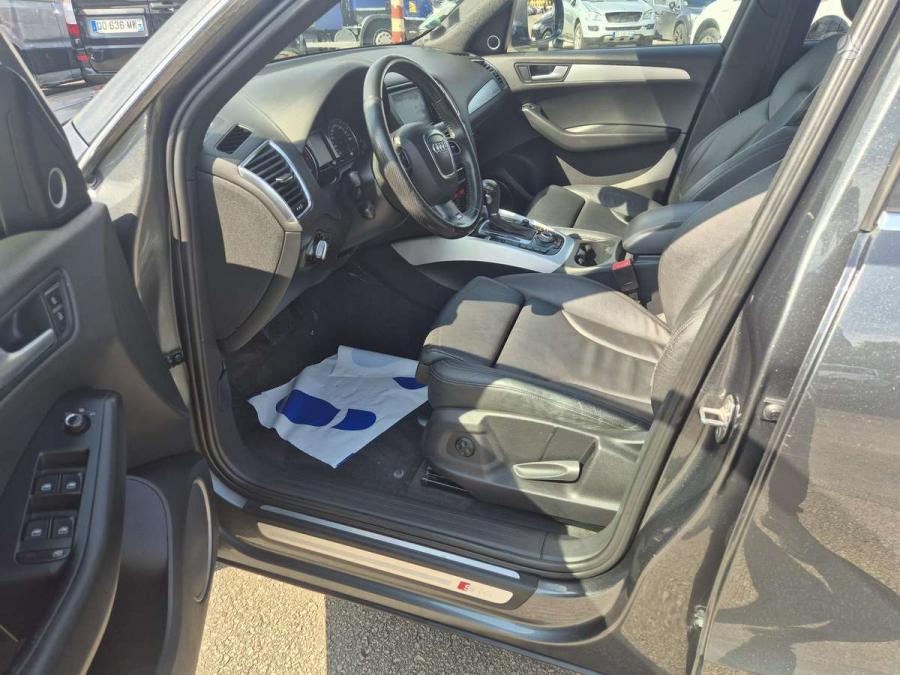 Grey Audi Q5 2010 in Taurage, with an engine capacity of 2.97 L and mileage of 327 thousand km for 7200 €, photo 12 on AUTOMOTO.COM.LV