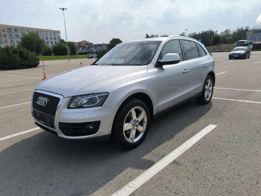 Pelēks Audi Q5 2010 Šauļi, ar dzinēja tilpumu 1.97 L un nobraukumu 273 tūkst. km par 9800 €, foto 4 vietnē AUTOMOTO.COM.LV