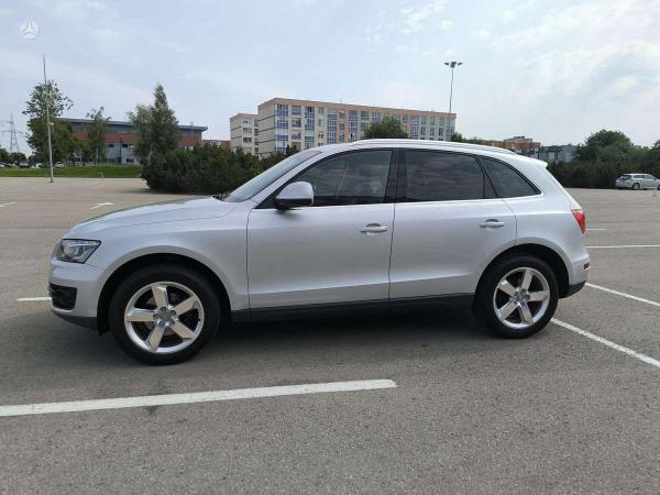 Grey Audi Q5 2010 in Siauliai, with an engine capacity of 1.97 L and mileage of 273 thousand km for 9800 €, photo 5 on AUTOMOTO.COM.LV